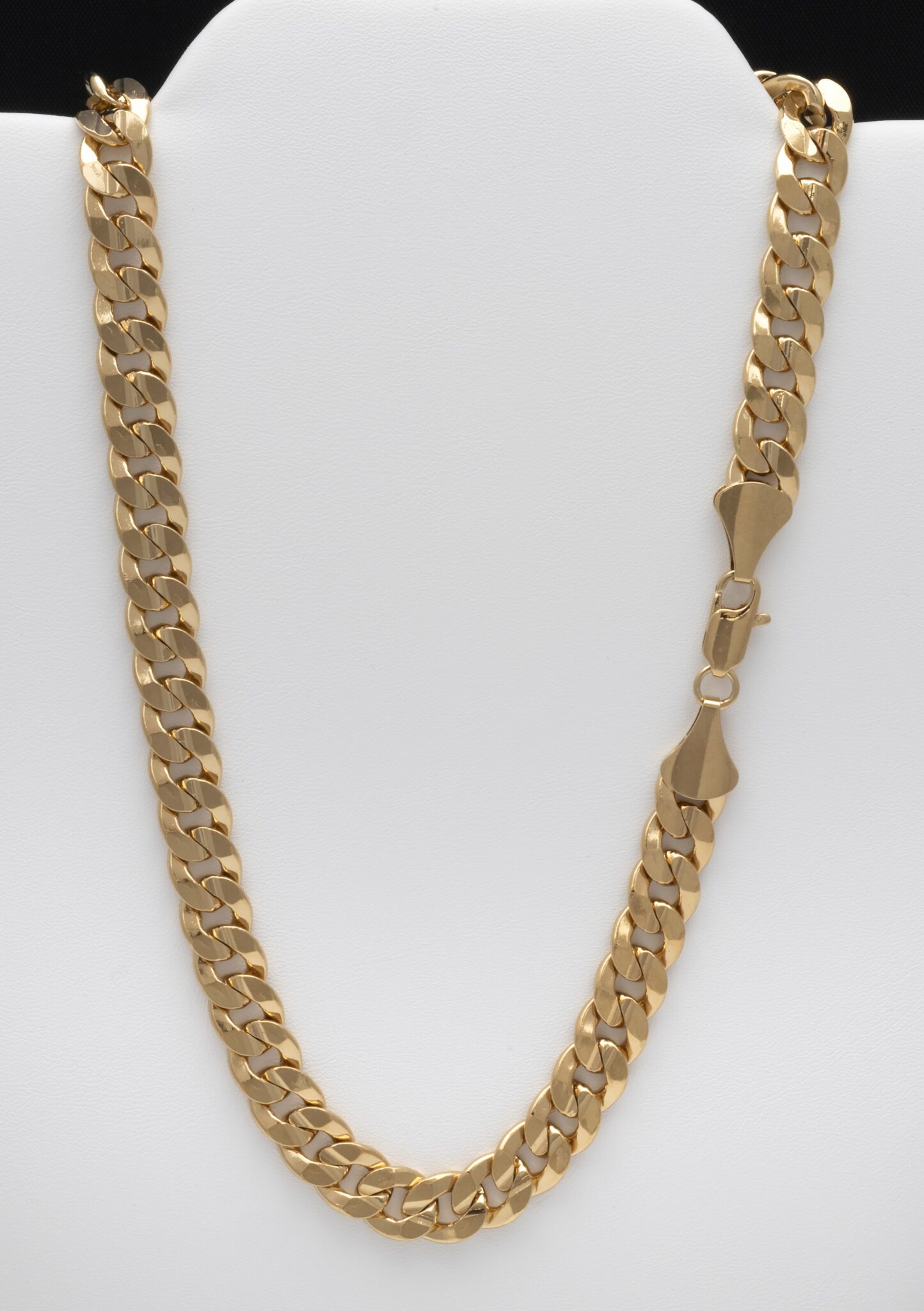 038K | Large Grooved Curb Link Chain · Goldfathers Jewelry